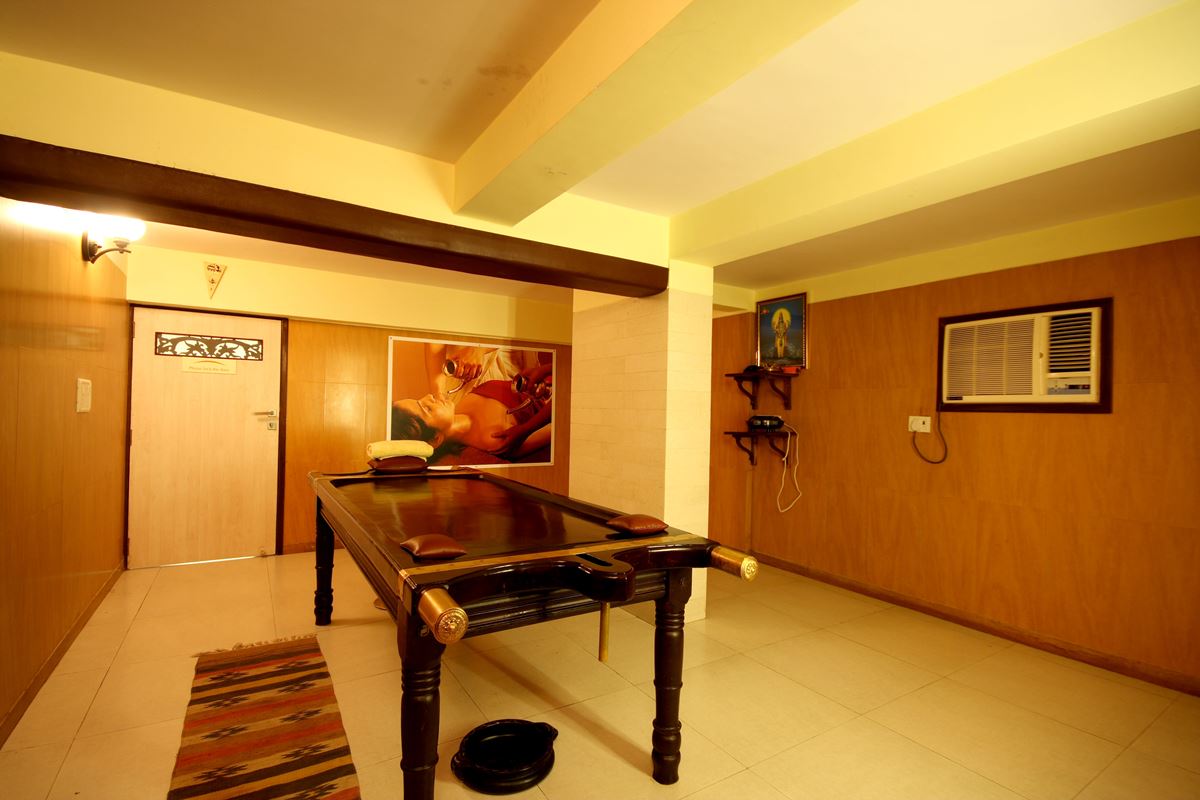 Ayush Therapy centre | DecoTech